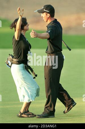 Left handed golfer Stock Photo - Alamy