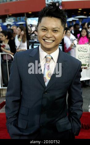 CONNIE AND CARLA, Alec Mapa, Robert Kaiser, Stephen Spinella, Chris ...