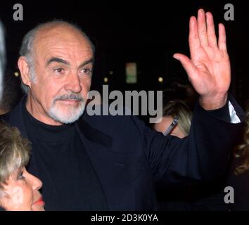 SEAN CONNERY FINDING FORRESTER FILM PREMIER FINDING FORRESTER PREMIERE ...