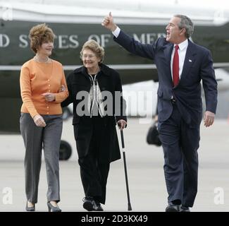 George W. Bush and Laura Welch Bush on their wedding day in Midland ...