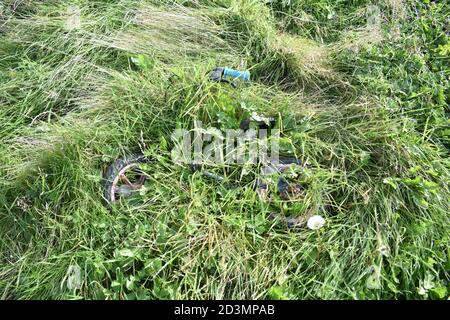 Abandoned poor school and area Stock Photo - Alamy