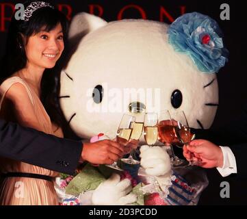 Birthday cake with hello kitty figure toys,, with pocky stick, color ...