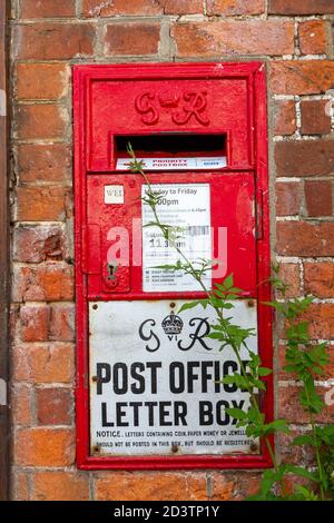 George VI Post Office Letter Box set into wall, Westleton village ...