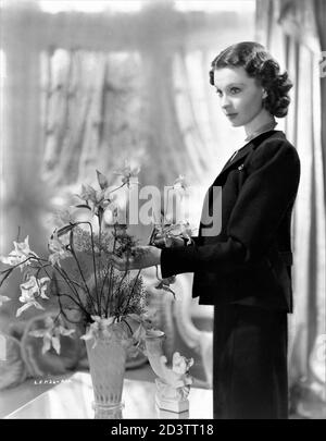 21 DAYS, (aka 21 DAYS TOGETHER), Vivien Leigh, embracing Laurence ...