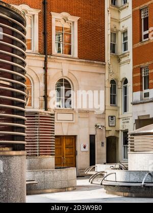 George & Vulture pub at George Yard, London, England Stock Photo - Alamy