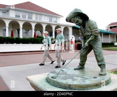 The "Putter Boy" sundial sculpture at Pinehurst Resort and Country Club ...
