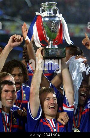 Soccer - Euro 2000 - Final - France v Italy. Robert Pires, France Stock ...