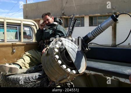 Armed Kurdish fighters Stock Photo - Alamy