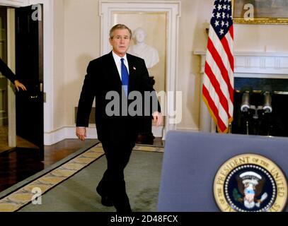 Iraqi Dictator SADDAM HUSSEIN in uniform 1991 Stock Photo - Alamy
