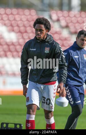NORTHAMPTON, ENGLAND. OCTOBER 10, 2020 Referee Brett Huxtable shows a ...