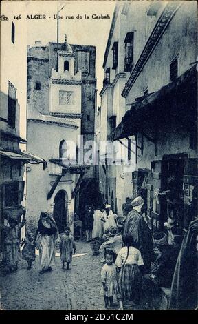 Alger Algerien, Une rue de la Casbah, Straßenansicht, Anwohner | usage ...