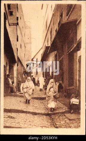 Alger Algerien, Une rue de la Casbah, Straßenansicht, Anwohner | usage ...