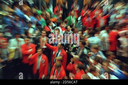 Open Outcry Trading at LIFFE - The London International Financial ...