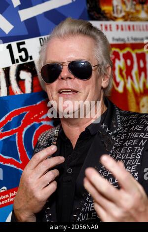 Neal X from Sigue Sigue Sputnik live at Abbey Road Studios. London ...