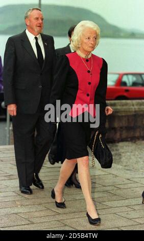 Frances Shand Kydd arrives at St. Columba's Cathedral, in Oban tonight ...