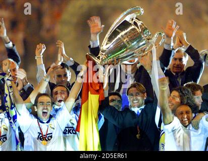 FERNANDO REDONDO WITH CUP REAL MADRID V VALENCIA 24 May 2000 Stock ...