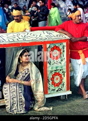 Calcutta, India - Indian Palanquin Stock Photo - Alamy