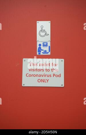 NHS Coronavirus pod at St. Thomas' hospital in London, England, UK ...