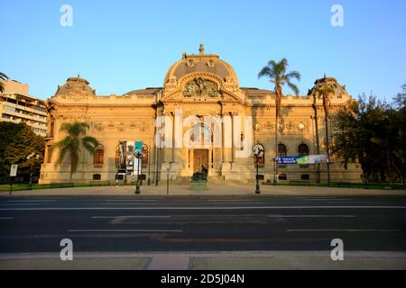 The Vergara palace museum (palacio vergara museo) beautiful mansion ...
