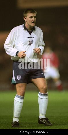 JAMIE POLLOCK ENGLAND U21 & MIDDLESBROUGH 22 November 1995 Stock Photo ...