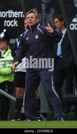 STUART PEARCE MANCHESTER CITY MANAGER CITY OF MANCHESTER STADIUM ...