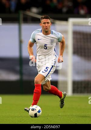 England's Gary Cahill Stock Photo - Alamy