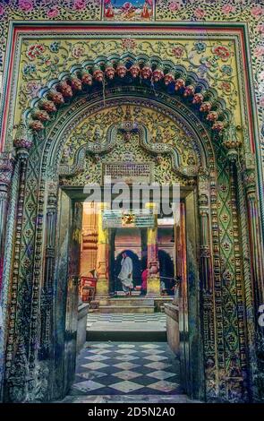 Kashi Vishwanath Shiva Hindu Temple bell, Varanasi, Uttar Pradesh ...