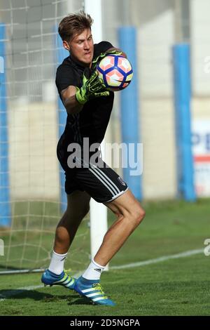 Fulham goalkeeper Jesse Joronen during the warm up Stock Photo - Alamy