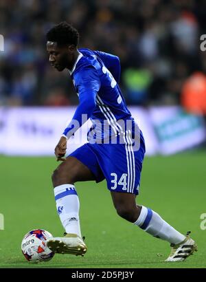 Chelsea's Ola Aina Stock Photo - Alamy
