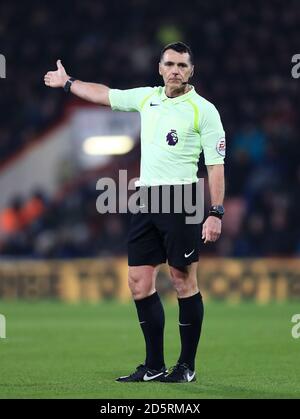 Match referee Neil Swarbrick Stock Photo - Alamy