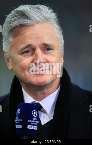 Des Kelly, BT sport presenter during the Premier League match at ...