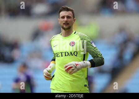 Charlton Athletic goalkeeper Declan Rudd makes a save Stock Photo - Alamy
