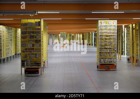 October 13th, 2020, Logistik Zentrum, Frankenthal, Amazon Logistik ...