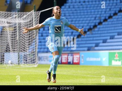 Jodi Jones of Notts County celebrates with the trophy during the Sky ...