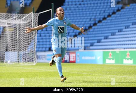 Jodi Jones of Notts County celebrates with the trophy during the Sky ...