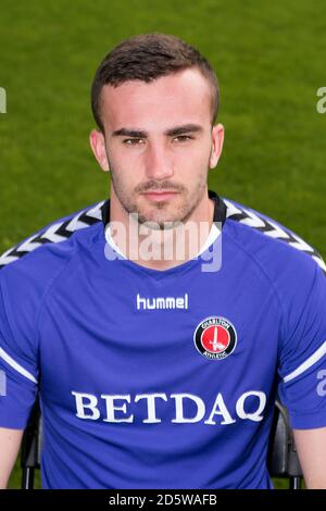 Charlton Athletic goalkeeper Jordan Beeney Stock Photo - Alamy