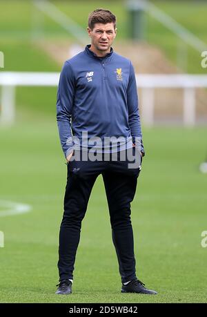 Liverpool' U18's manager Steven Gerrard Stock Photo - Alamy