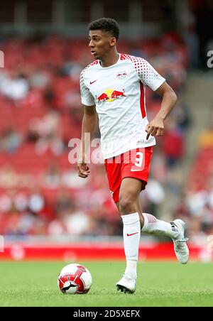 Bernardo Fernandes da Silva Junior (Neuzugang, Hoffenheim, 13), am Ball, Freisteller, Ganzkörper ...