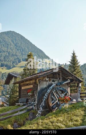 Austria, East Tyrol, Hohe Tauern National Park, Felbrtauern, sunrise ...