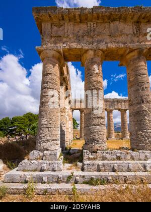 Italy, Sicily, Calatafimi, Doric temple of Segesta Stock Photo - Alamy
