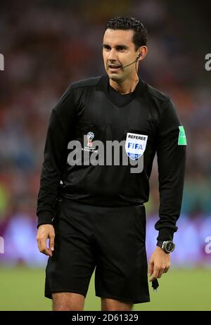 Referee Cesar Arturo Ramos Palazuelos issues a red card to Benfica's ...