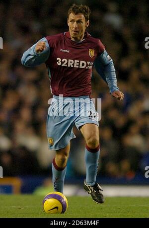 Chris Sutton, Aston Villa Stock Photo - Alamy