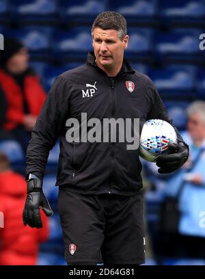 MIKE POLLITT, GOALKEEPER OF ROTHERHAM UNITED FOOTBALL CLUB Stock Photo ...