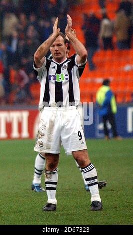 Newcastle United's Alan Shearer (l) and Inter Milan's Ivan Cordoba both ...