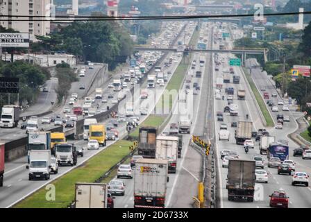 Sao Paulo, Sao Paulo, Brasil. 14th Oct, 2021. Brazilian Soccer Championship: Sao Paulo and Ceara ...