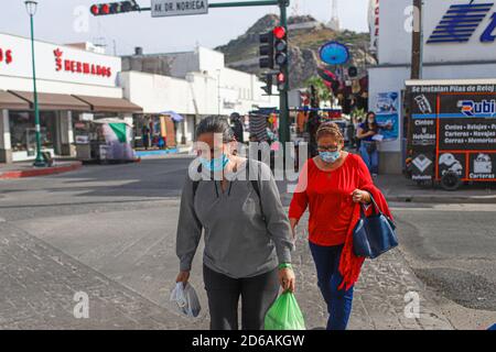 Women walk the streets of Hermosillo. Daily life downtown Hermosillo ...