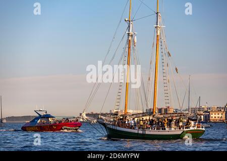 Codzilla Boston's Speed Boat Tour from Long Wharf, Boston ...