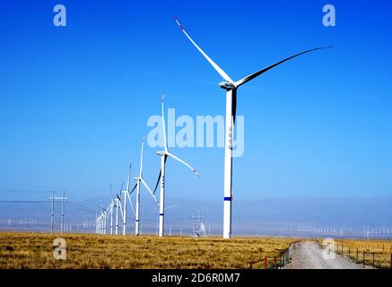 The clean energy are transmitted to the whole country from the Gobi ...