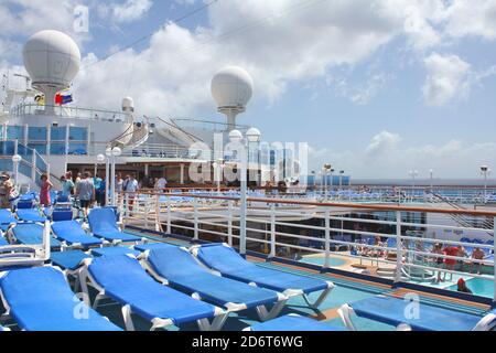 Princess Cruises, Crown Princess, pool Stock Photo - Alamy