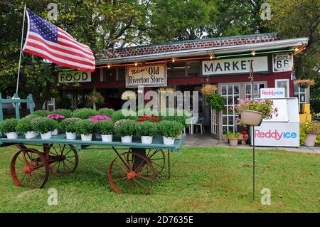 USA, Midwest, Kansas, Route 66, Galena,Nelson's Old Riverton store ...